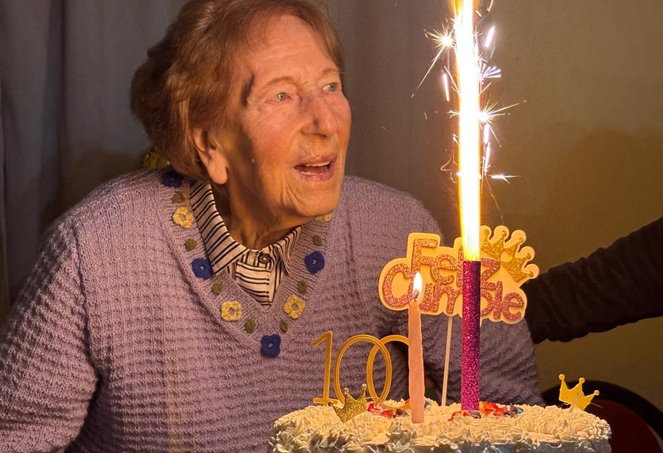 Es de Funes, cumplió cien años y lo festejó con todo