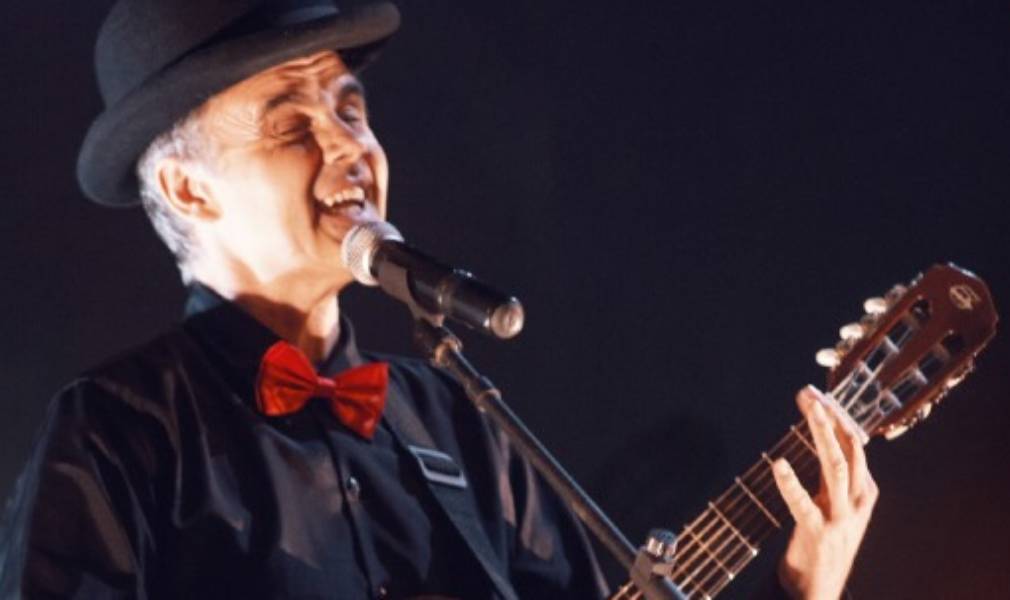 Mariano Rey se presenta en Funes con su noche de Café Concert