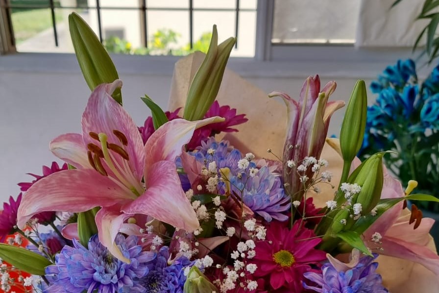 Florería El Edén: un arco iris abierto las 24 horas