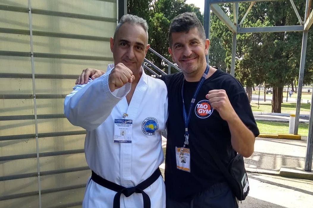 Clasificaron al mundial de Taekwondo y salen a juntar fondos para poder ...