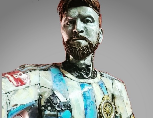 Esculpió a Messi y Maradona con "basura" y ahora competirá a nivel mundial