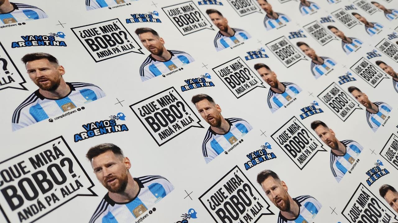 Lo que todos estábamos buscando: comercio de Funes regala stickers con ...